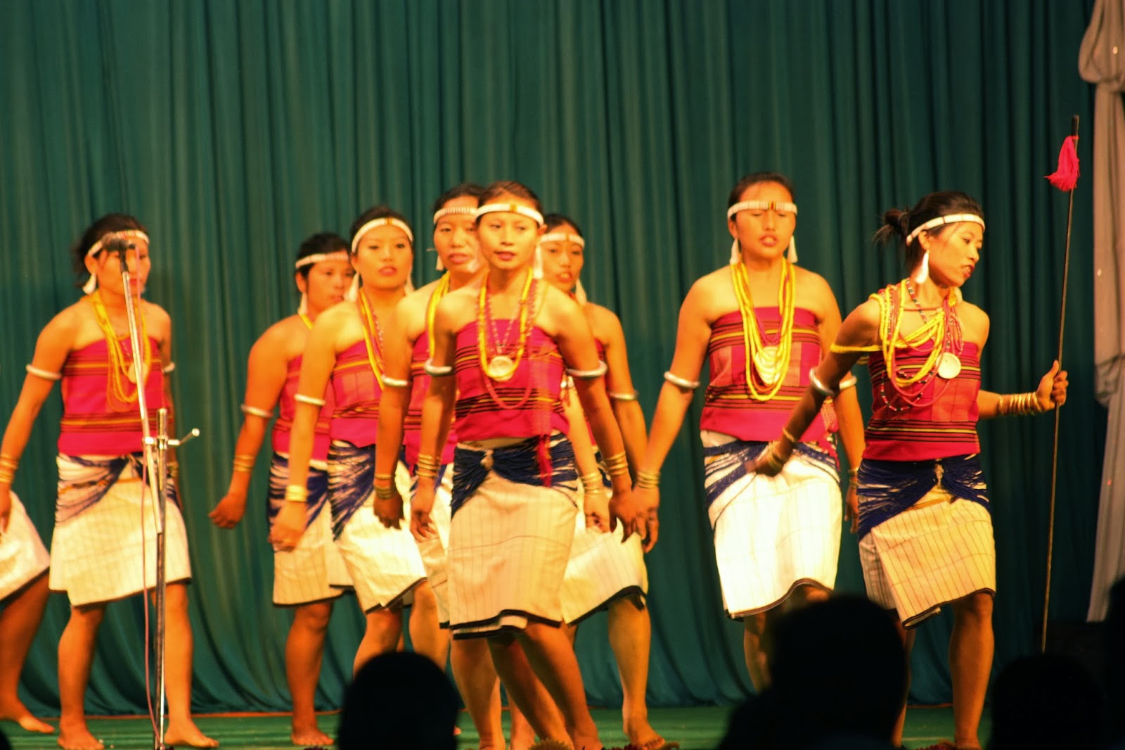 Travelogue...... BORN TO TRAVEL: INDIAN DANCE............ TANJORE