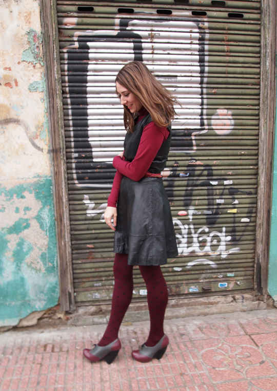 The Hot Mess Corner | Blog de belleza, moda y tendencias. : Leather & Red