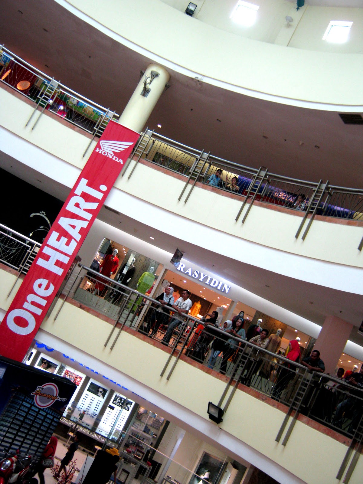 Keliling Mall SKA Pekanbaru Pakai Choo-choo TRAIN | Keliling Riau