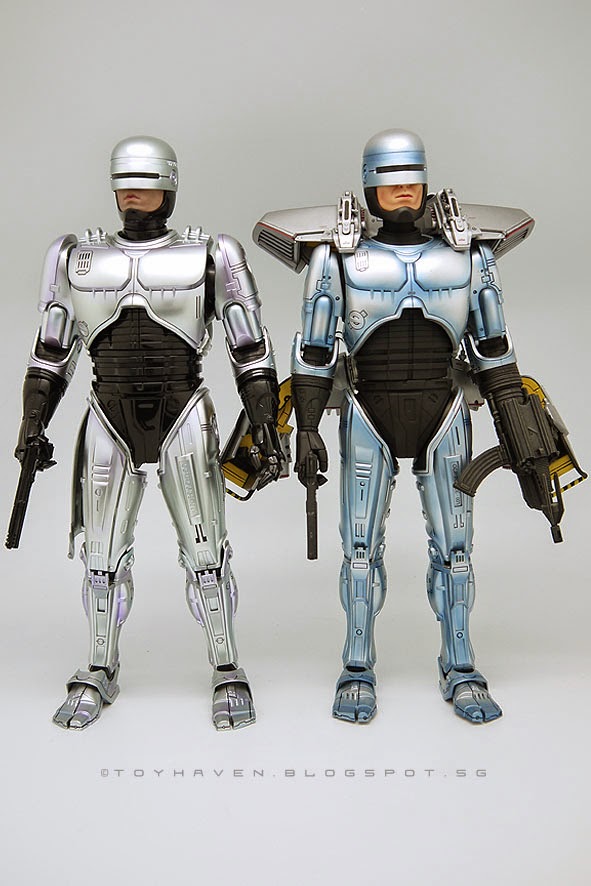 toyhaven: Comparison pictures of Hot Toys MMS202-D04 die-cast RoboCop ...