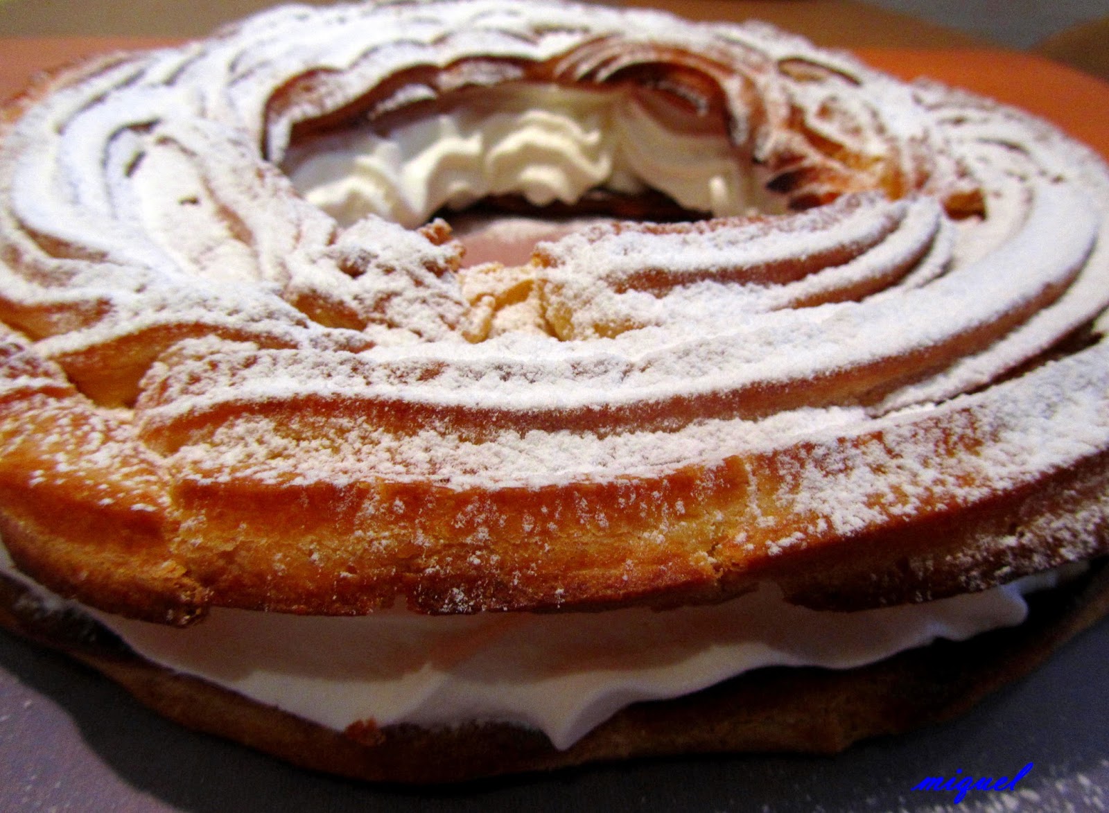 Les receptes del Miquel: Tortell de pasta Choux relleno de nata