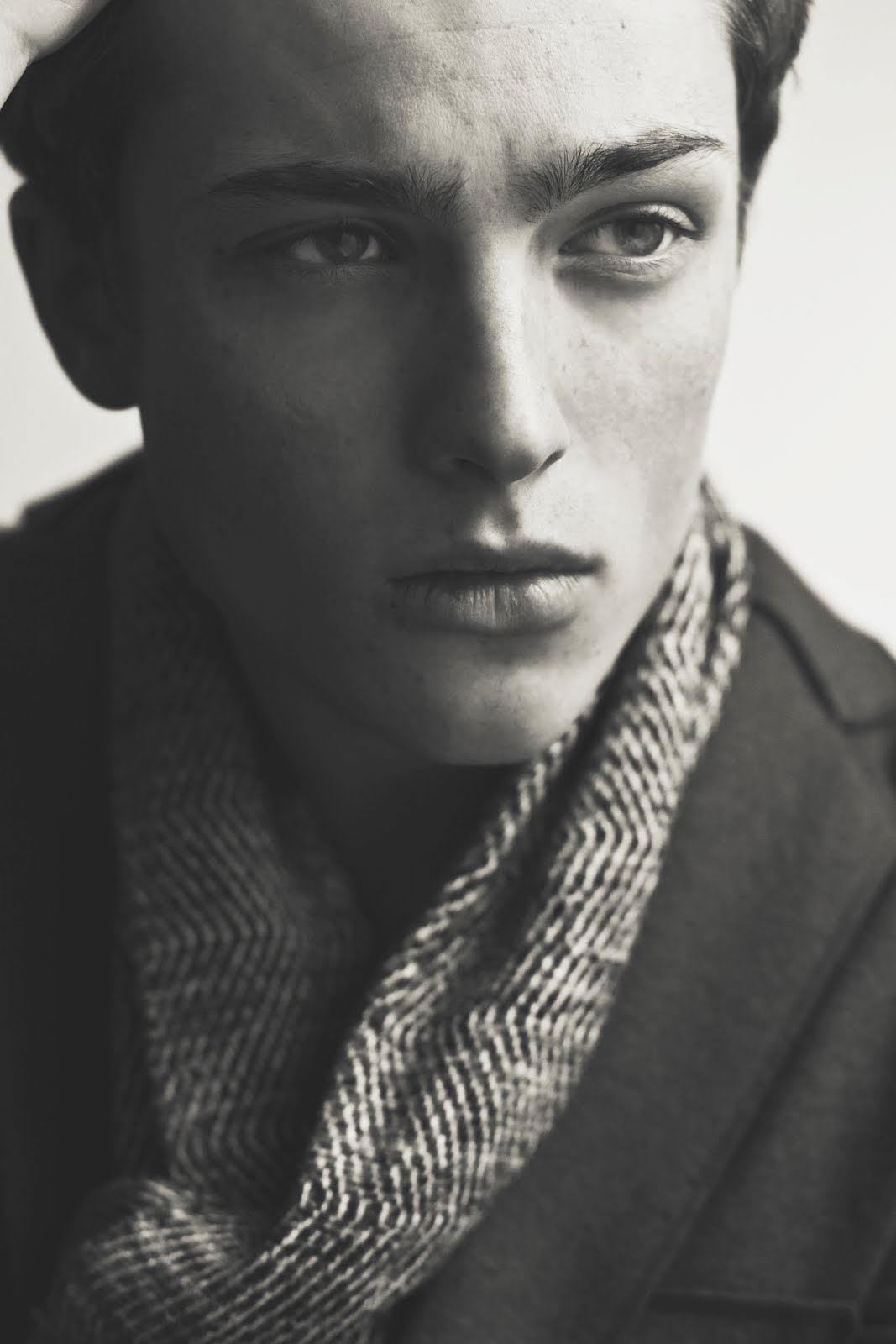 INDEPENDENT MEN: Welcome TAYLOR ROSEN