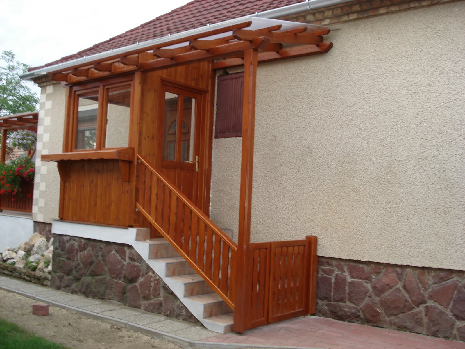 Előtetők, kapuk, teraszok, korlátok