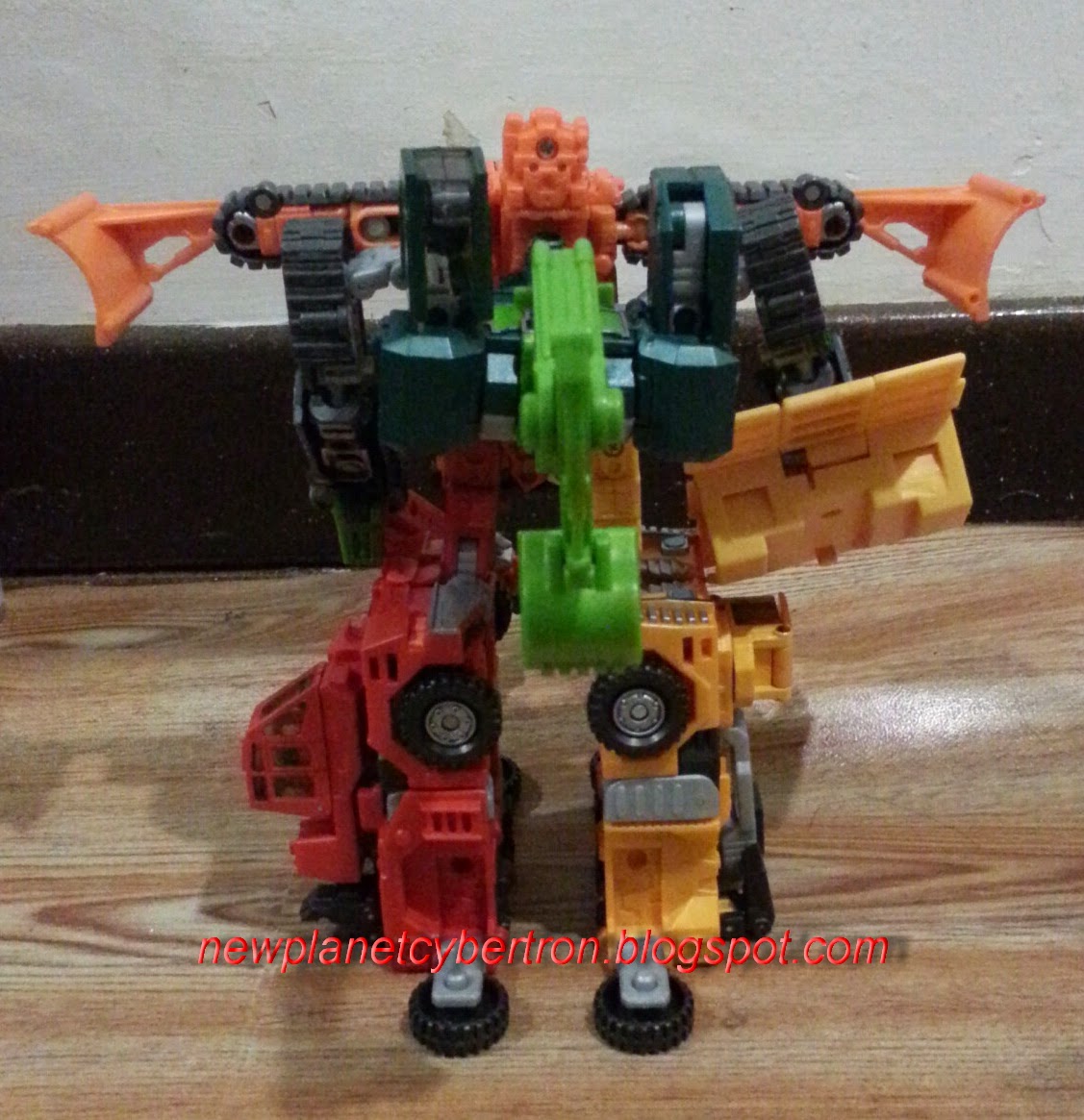 New Planet Cybertron: Transformers Review: Build King (Car Robots ...