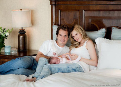 Famous Sports Personalities: Tommy Haas Wife Sara Foster Pics 2012