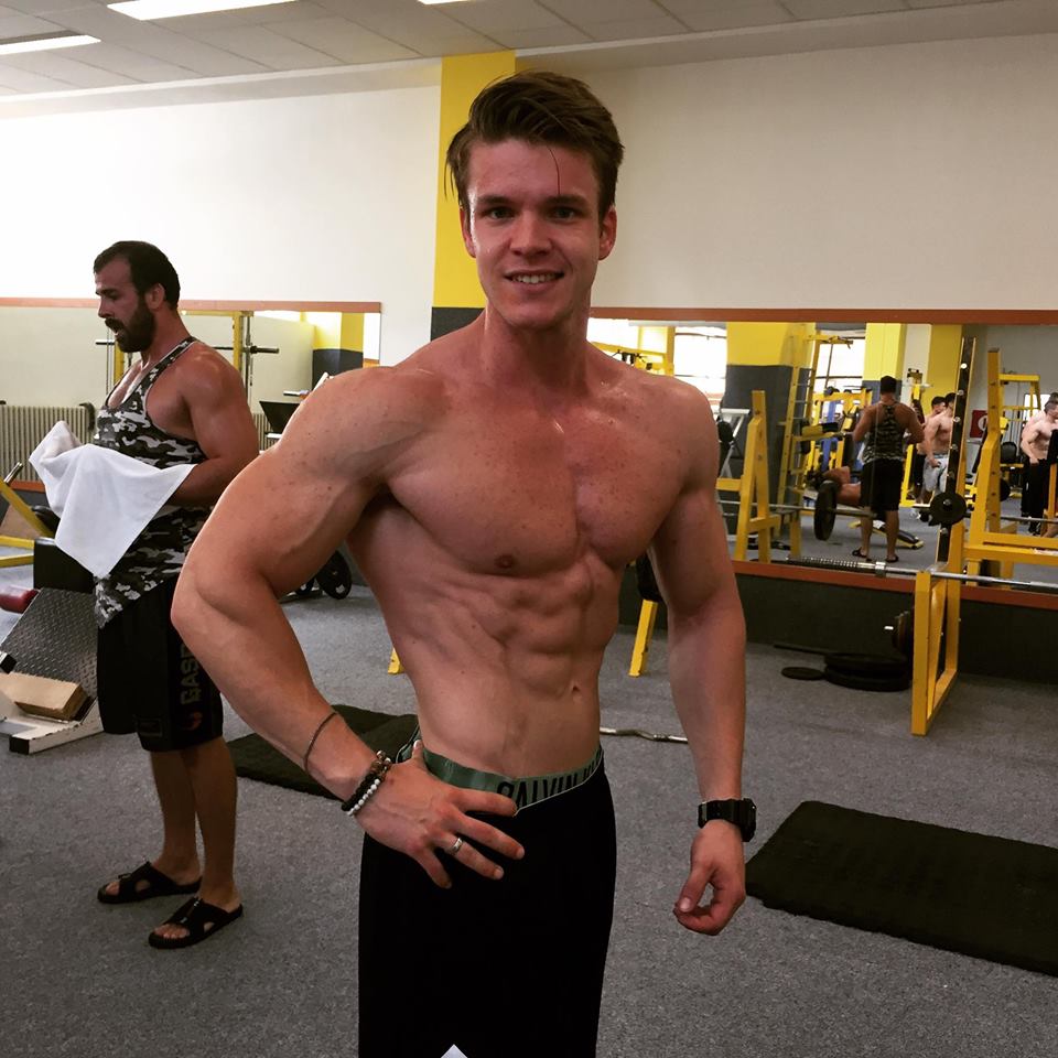 the beauty of male muscle: David