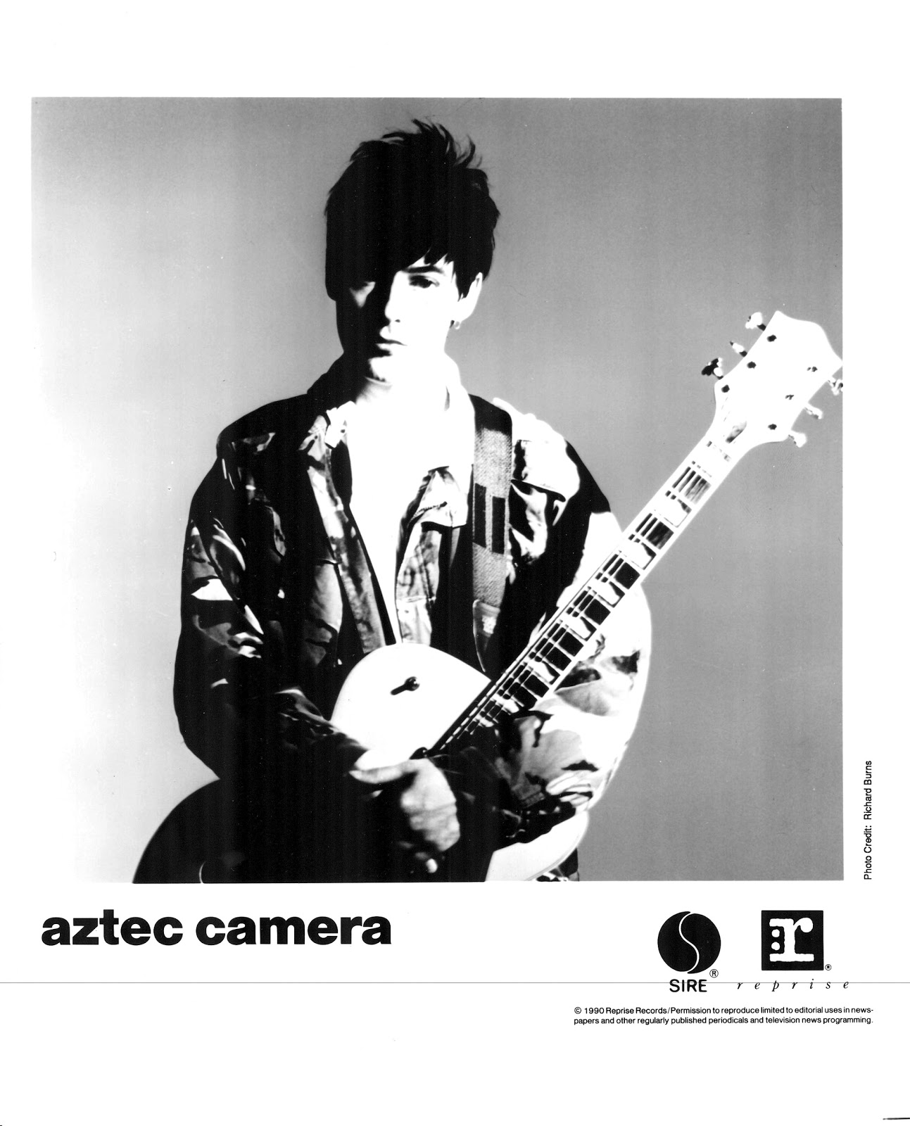 Walk Out To Winter The Best Of Aztec Camera - rlinobg