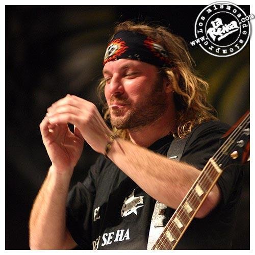 LA MAJADA: ESTACIONES DE TINTA NEGRA :CHIZZO NAPOLI (LA RENGA) LA JAULA ...