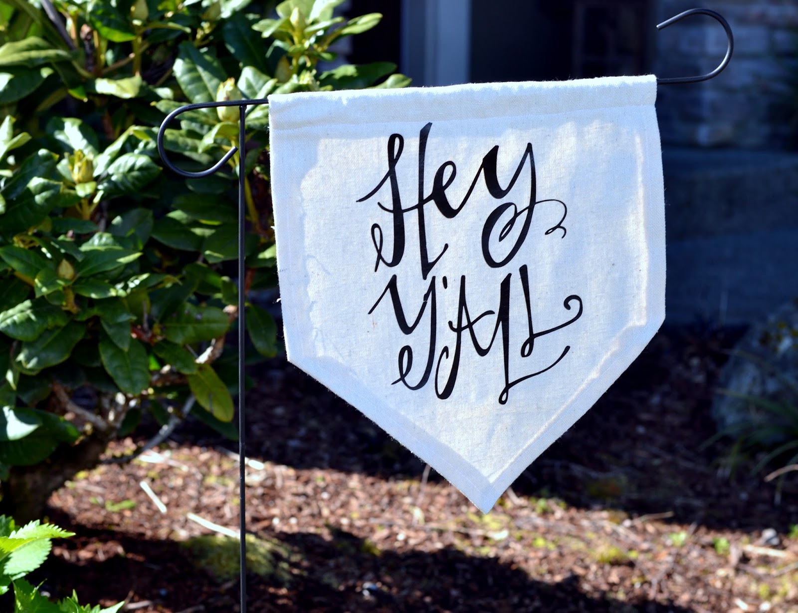 How to Make your Own Drop Cloth Banner - Rachel Teodoro