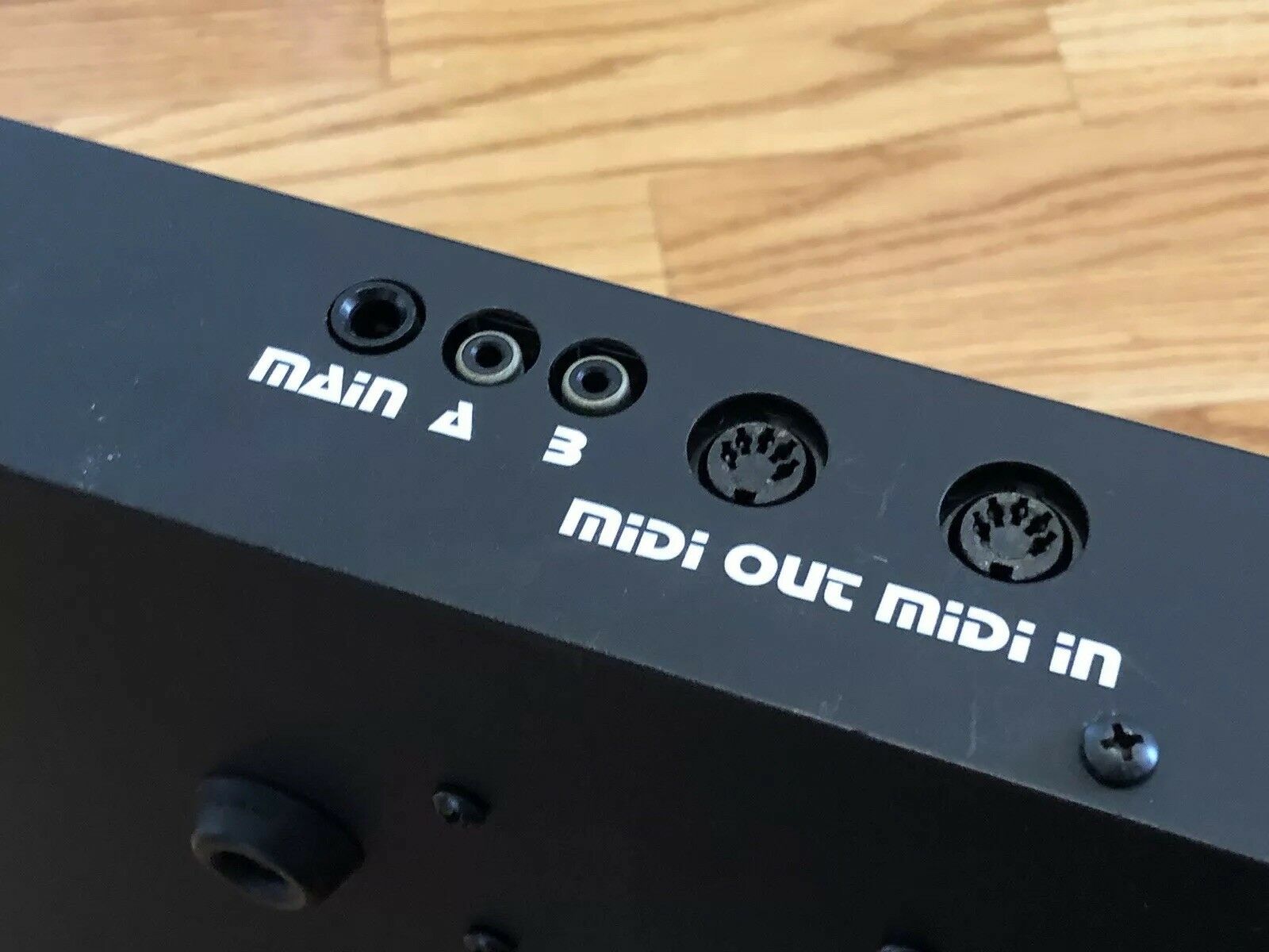 MATRIXSYNTH: Modded Sequential Circuits Max Synth