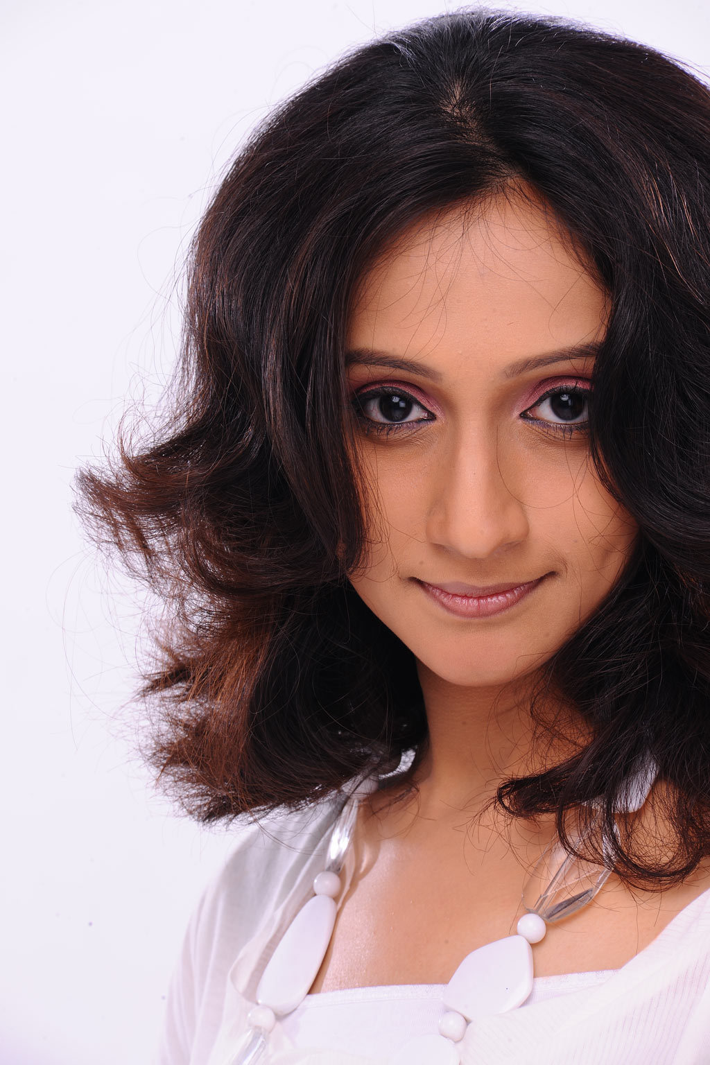 Arjun Shruti's Perumaan Tamil Movie New Photo Stills |Tamil Cinema News ...