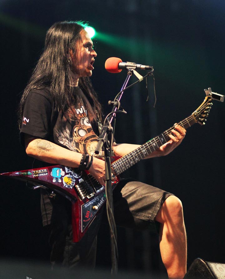 Zona Rock Dan Metal : AZIS MS.