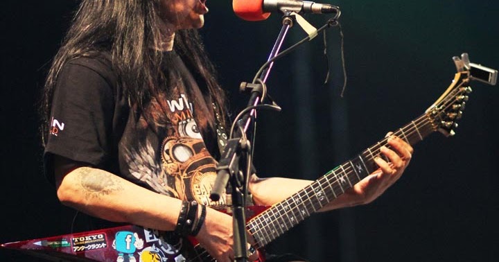 Zona Rock Dan Metal : AZIS MS.