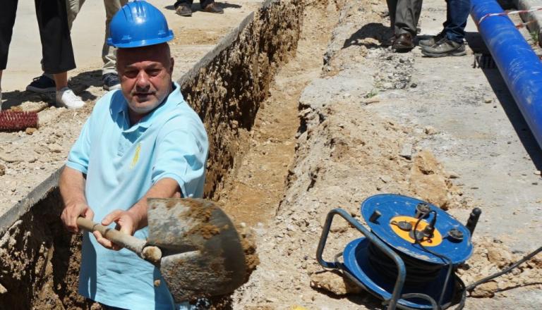 Ίχνος: Αυτός… είναι…Δήμαρχος.