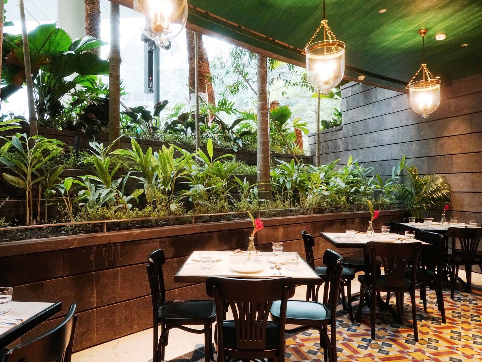 PinkyPiggu: Violet Oon @ Jewel Changi Airport ~ Showcasing Singaporean ...