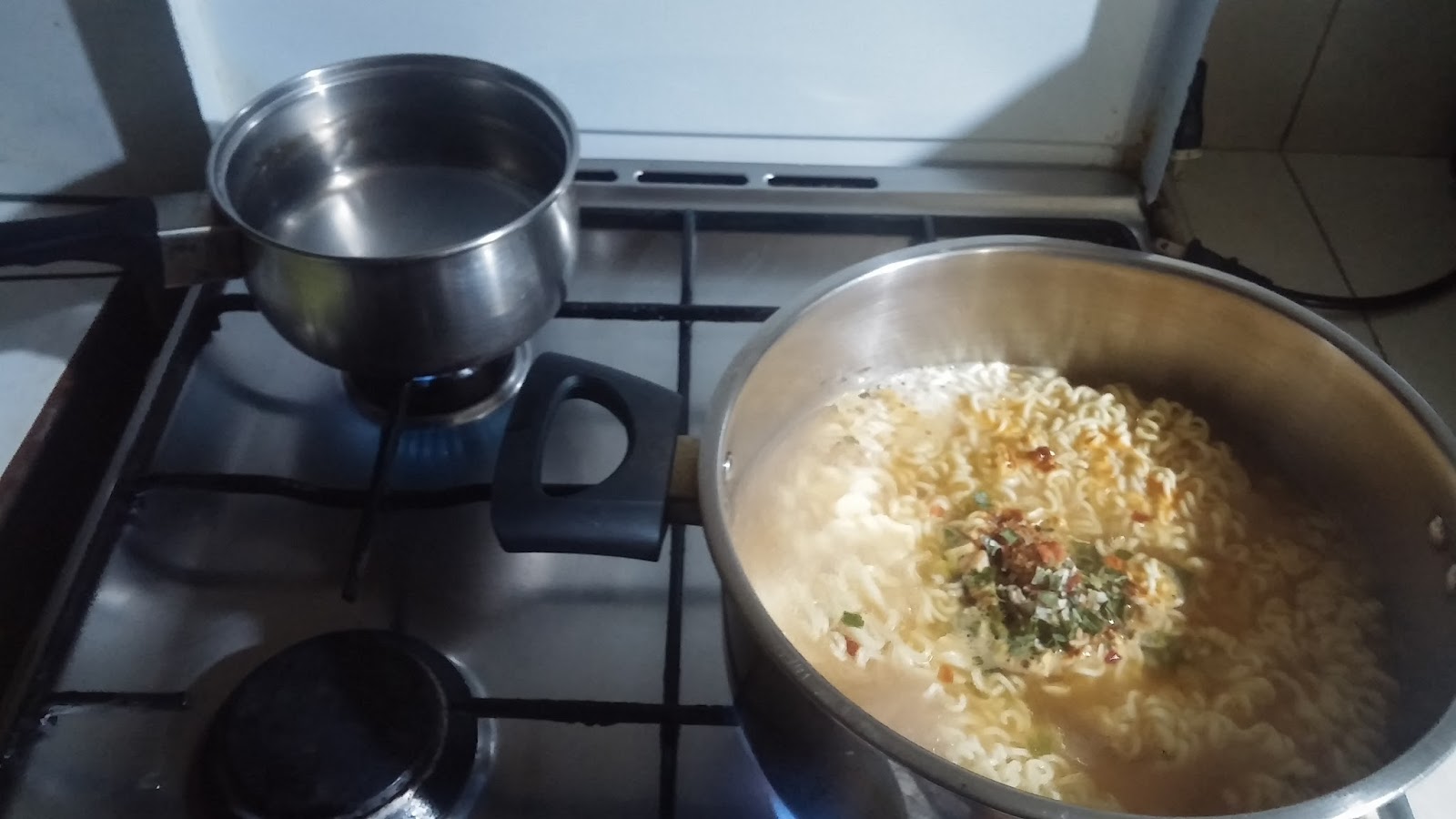 Perfect Combination: Cheesy Instant Ramyun Noodles and Homemade Milk ...