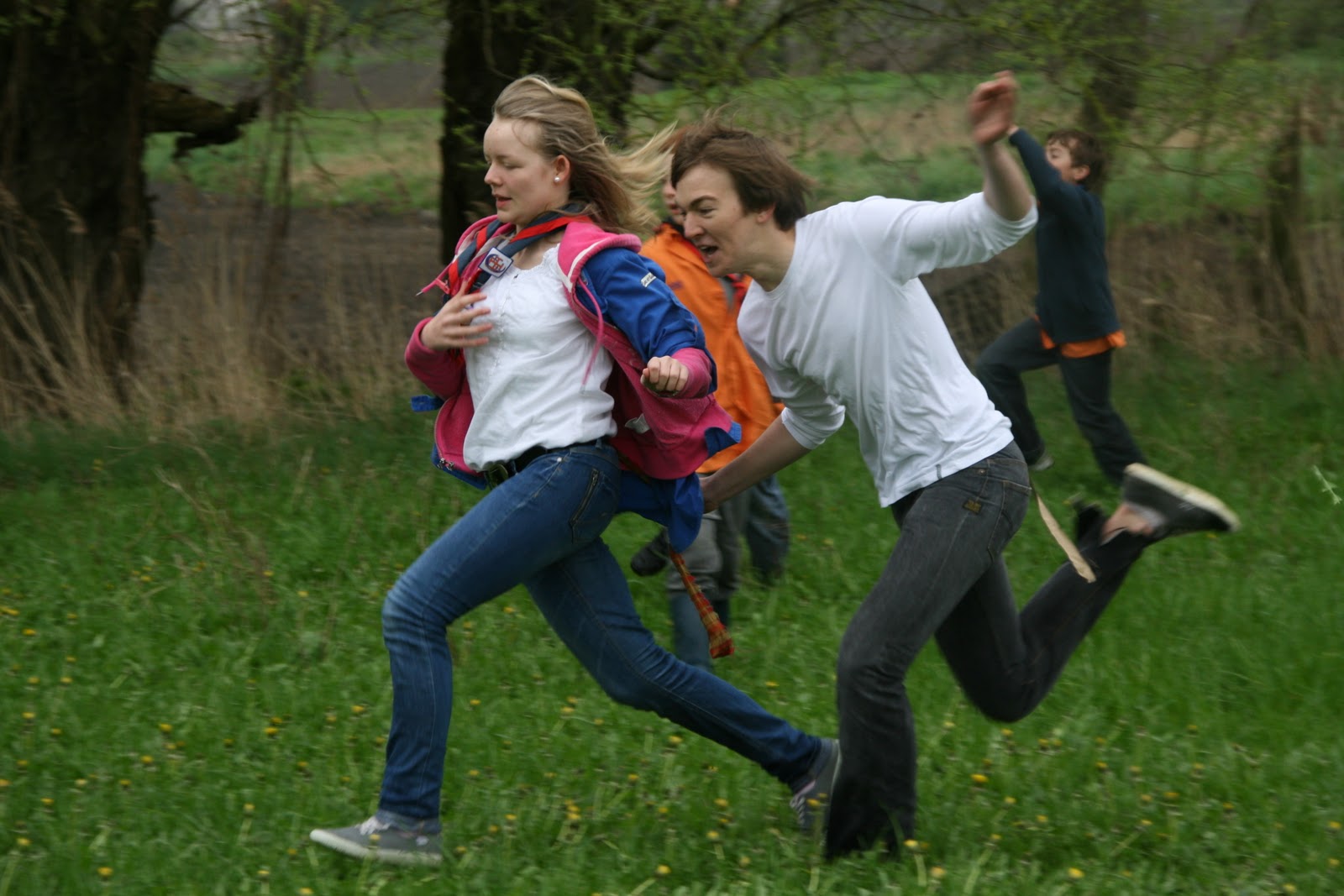Scouts et Guides de France Lambersart: LE GRAND JEU ORGANISE PAR LES SCOUTS