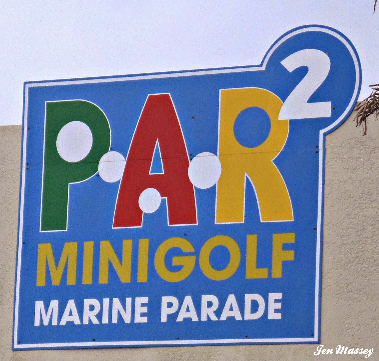 Napier Daily Photo: Mini Golf on Marine Parade