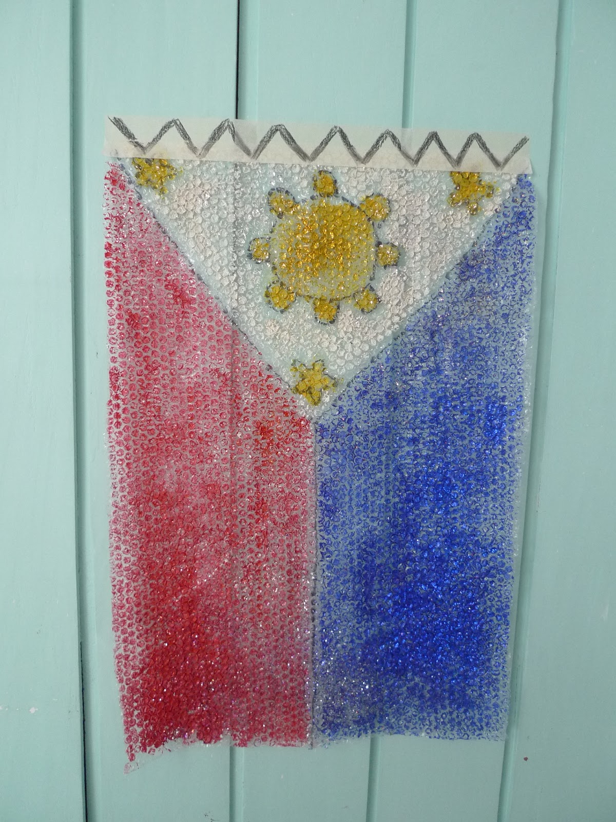 DIY Corporate Mom: Holiday Play: Bubble Wrap Flag