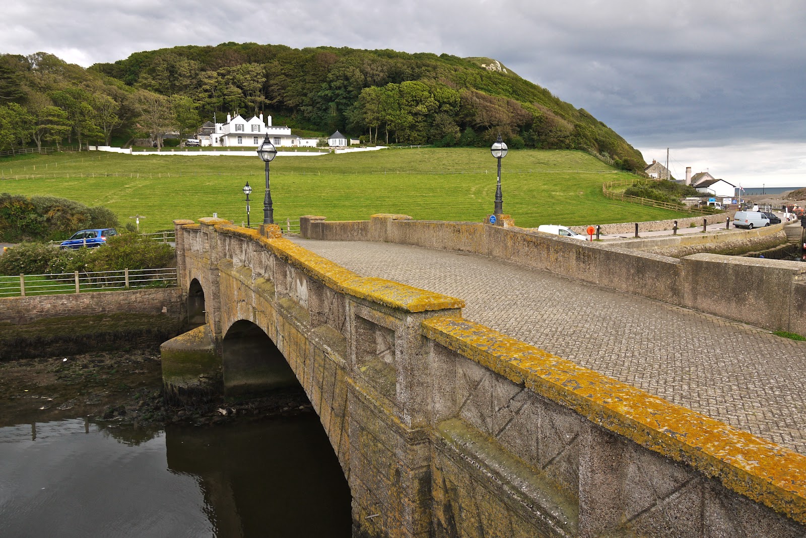 Walking in the country: Lyme Regis to Seaton (SW Coast Path 21)