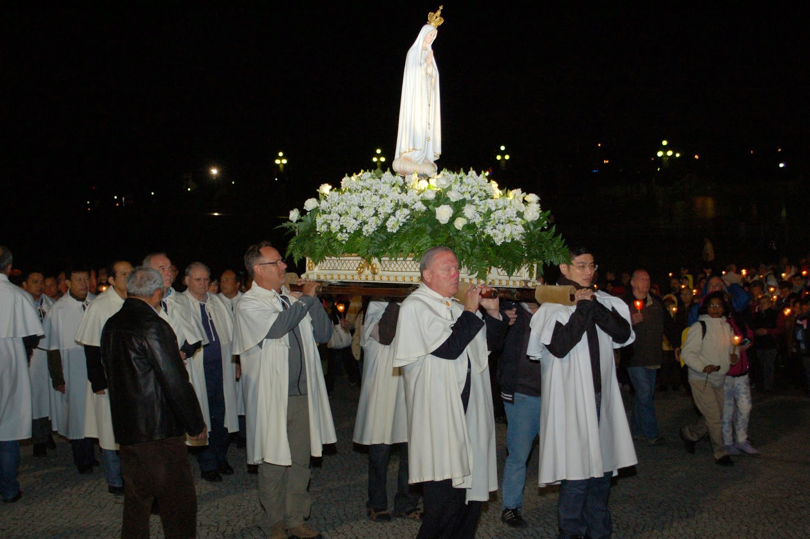 Travels of Our Lady of Fatima: On Pilgrimage with Our Lady of Fatima in ...