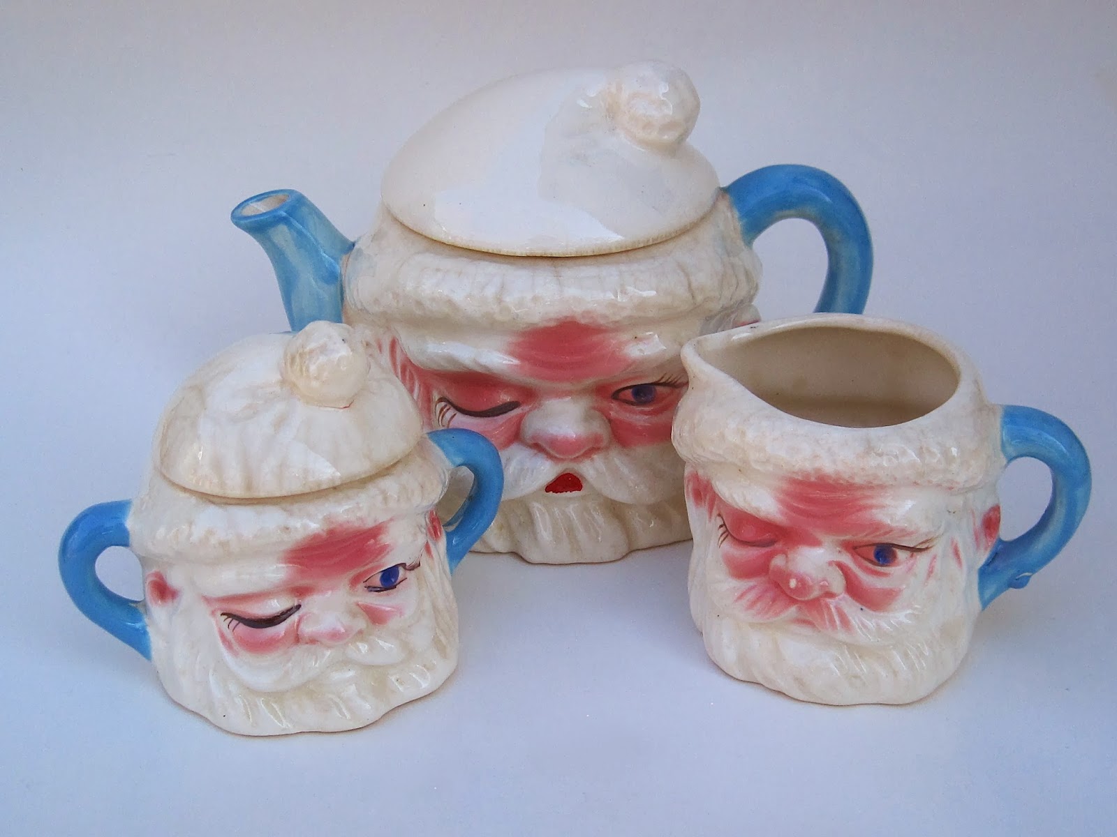 Tea With Friends: A vintage Lipper & Mann Santa Claus tea set