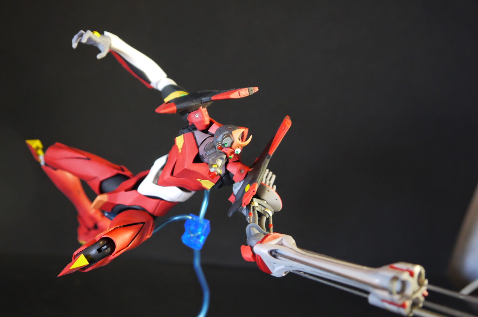 Mechs Without Skirts: Kotobukiya 1/400 Evangelion unit 02(beta)