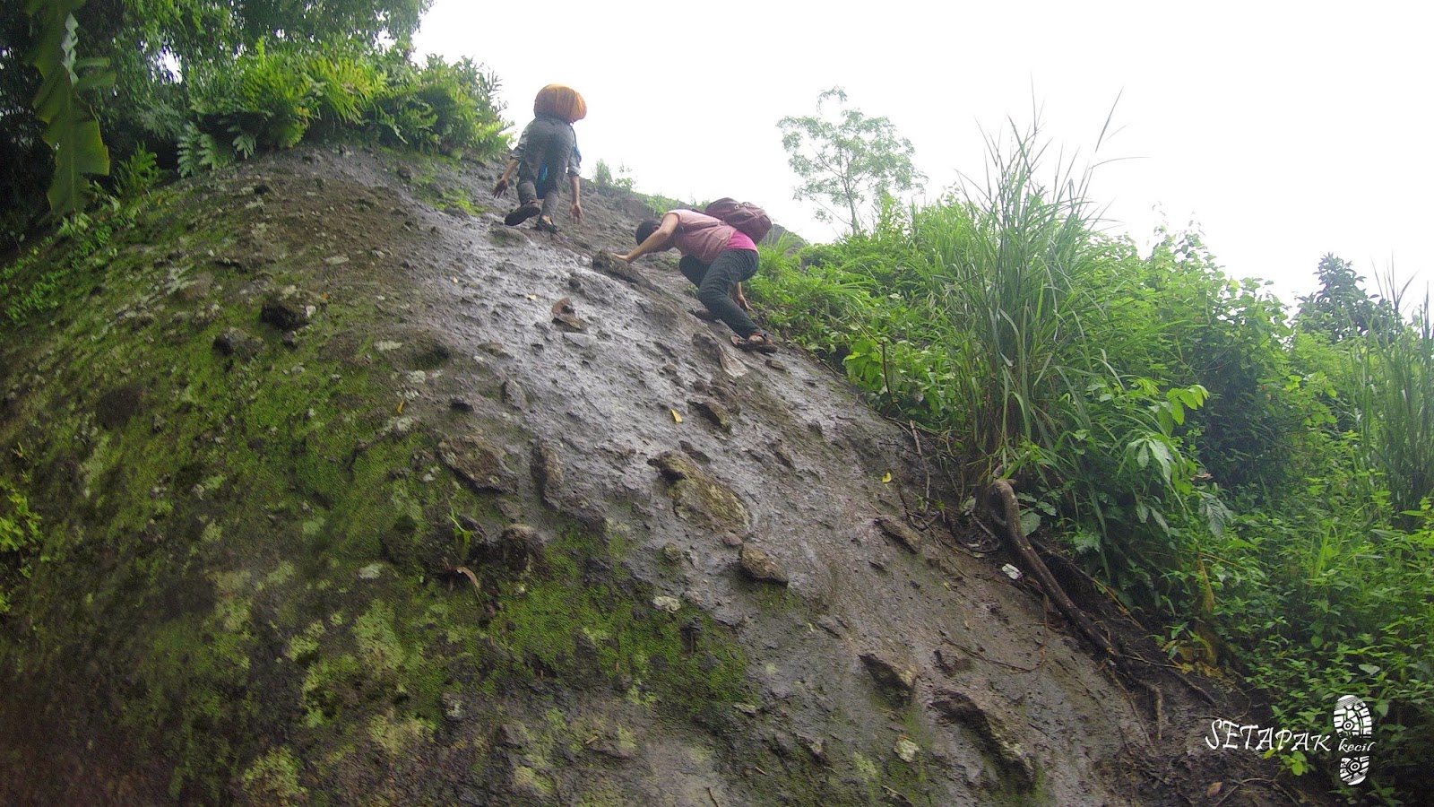 SETAPAK KECIL: Gunung Munara - One Day One Hiking