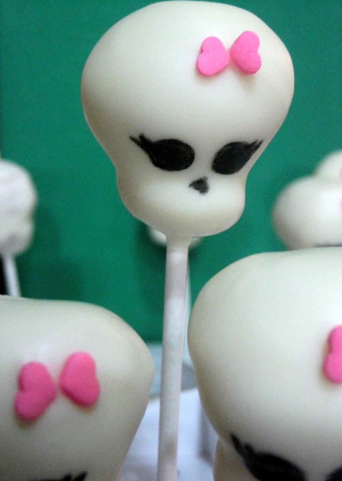 Custom Cakes By Stef: MH Skull Cake Pop