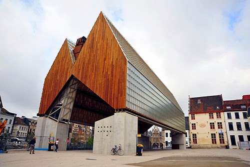 Geschmackssachen.: Gent - de drie Toren mit neuer Stadthalle.