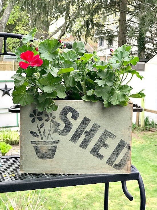 How to Make a Rustic Box for Flowers