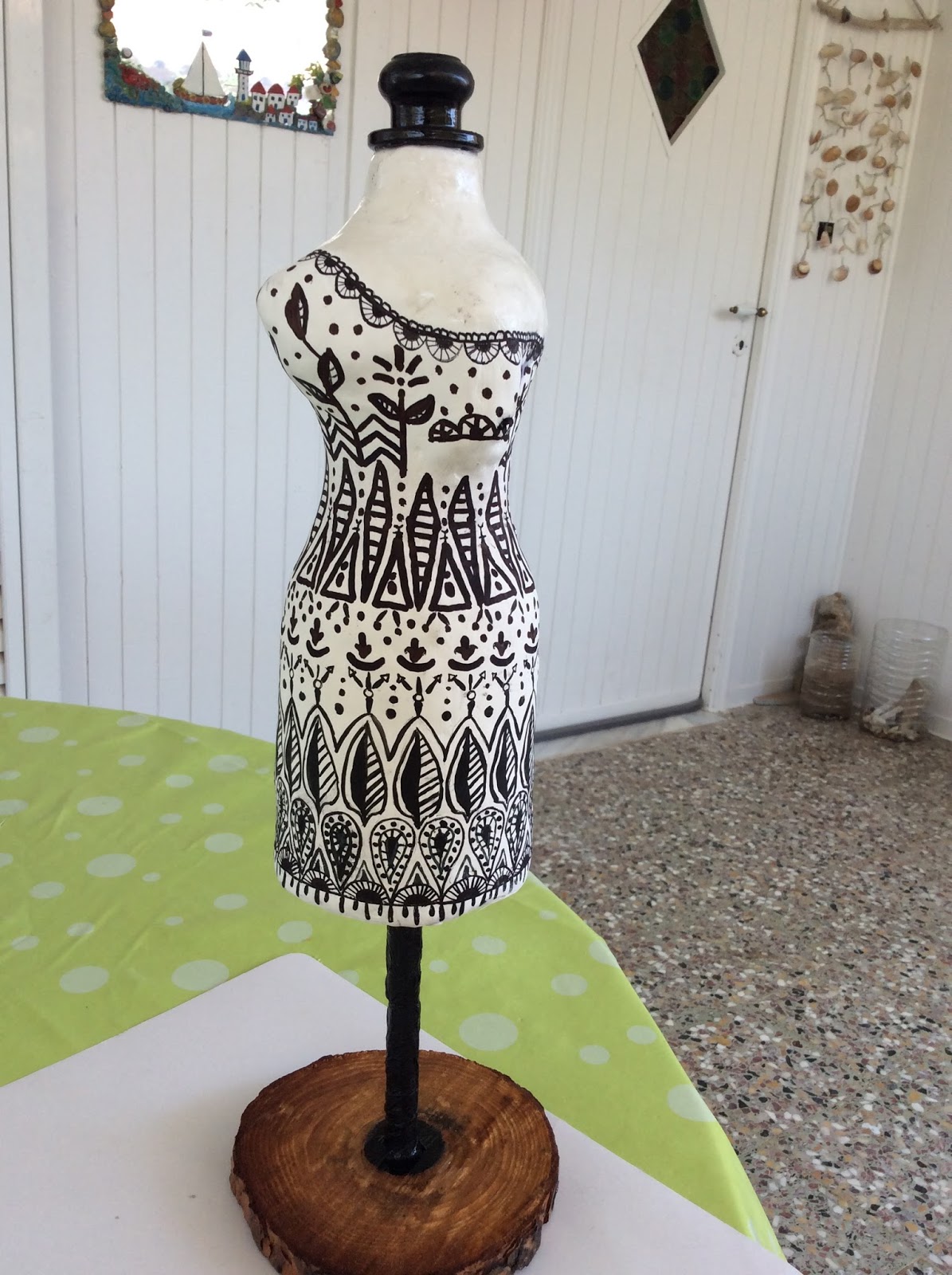 Αγγελοκατασκευές: ΜΑΝΕΚΕΝ ΓΙΑ ΜΠΙΖΟΥ 2 - MANNEQUIN FOR BIJOUX 2