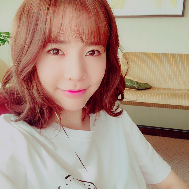 Snsd Sunny Greets Fans With Her Cute Selfie Wonderful Generation