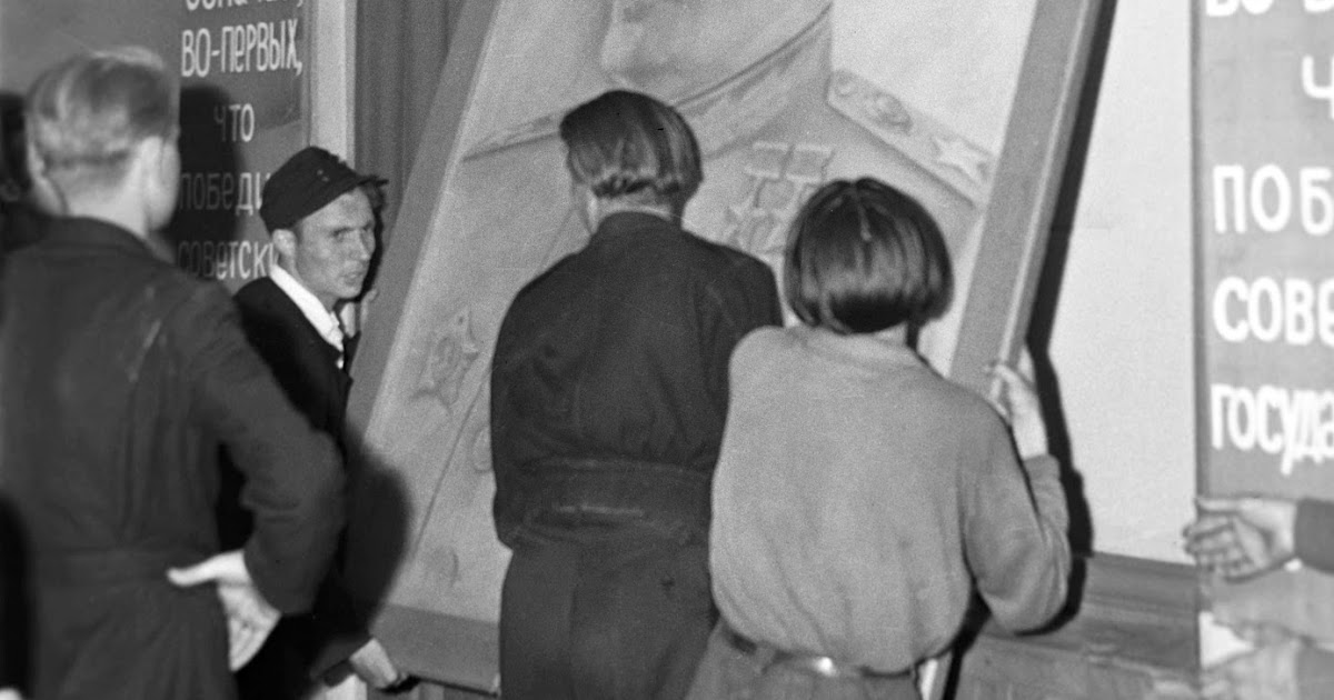 1949. Deal Sought to End the Berlin Rail Strike