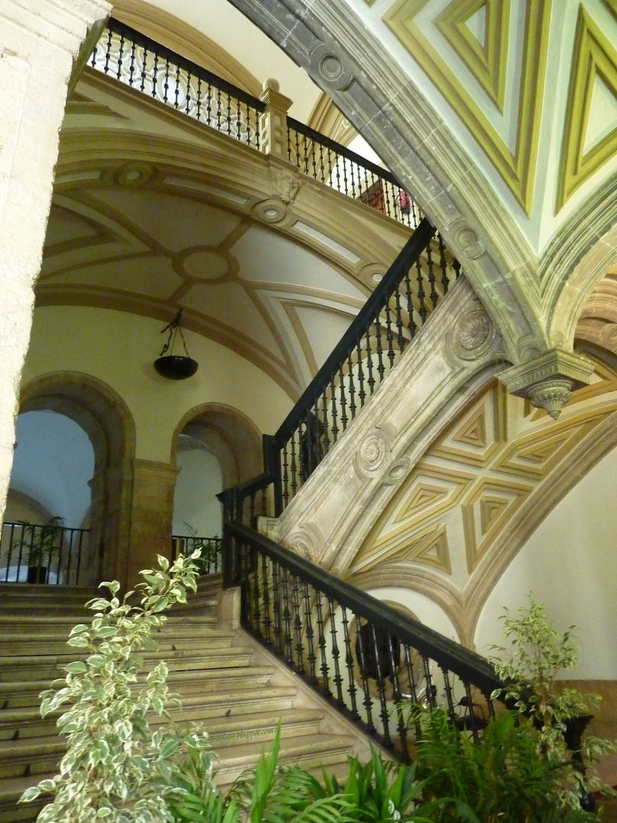 NUESTRAS FOTOS: RECTORADO UNIVERSIDAD DE SEVILLA, INTERIORES