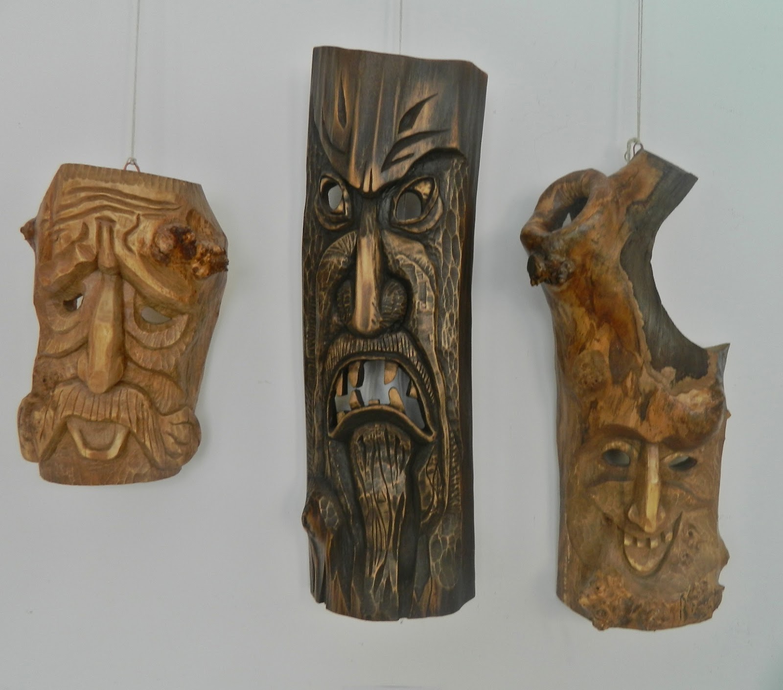 Crampeie de istorie botosaneana: Masca tradiţională la români