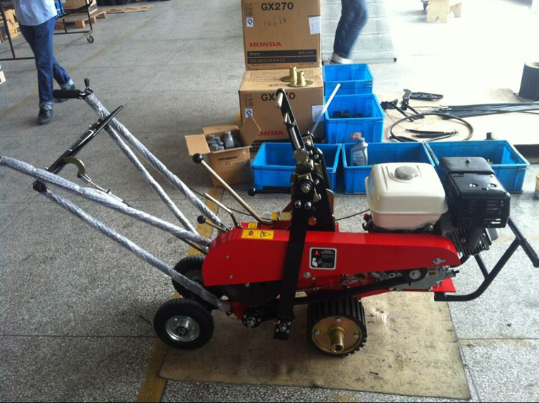 China Machinery: Grass trimming machine sod cutter