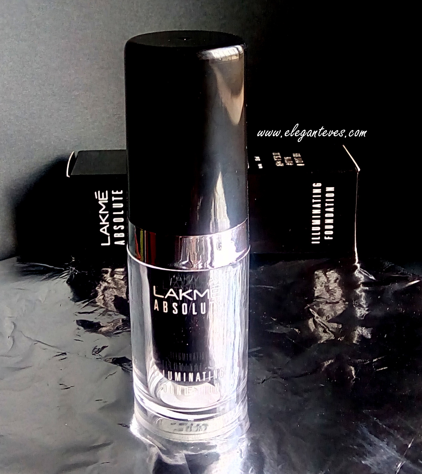 Review Swatches Of Lakme Absolute Illuminating Foundation Elegant Eves review-swatches-of-lakme-absolute-illuminating-foundation-elegant-eves