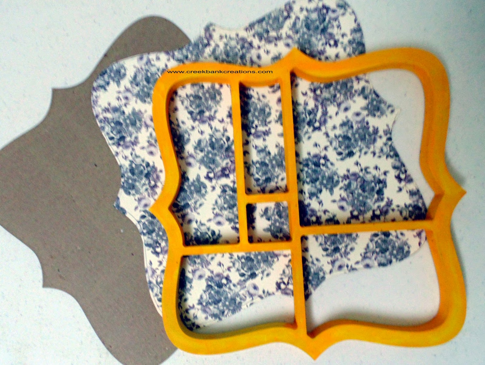 Beautiful Scallop Frame - Creek Bank Creations