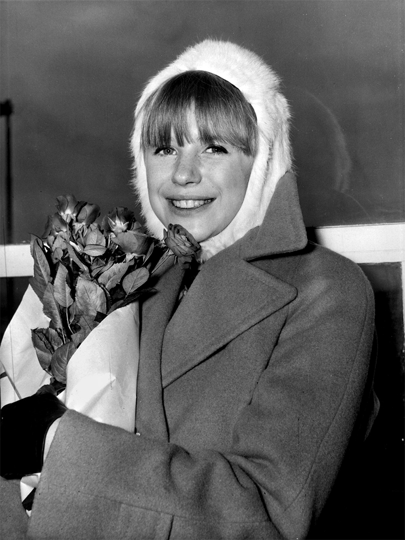 50 Rare and Beautiful Black and White Photos of Marianne Faithfull in ...