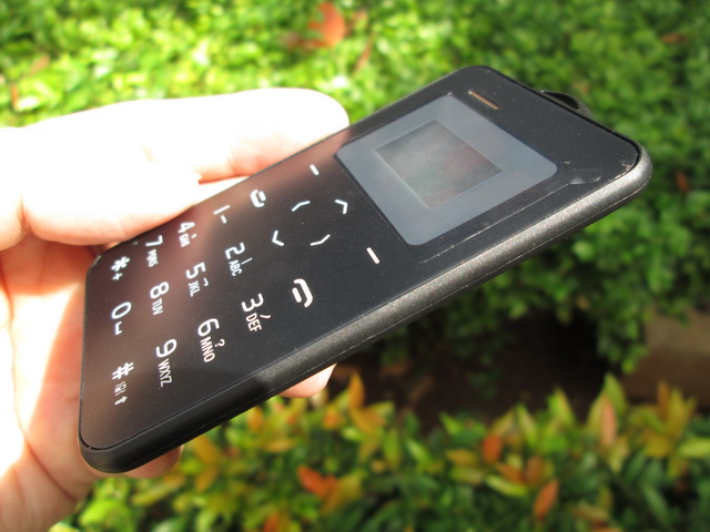 CNC virtual: Handphone Aneh, Antik dan Unik (Antique & Unique Cell Phone)