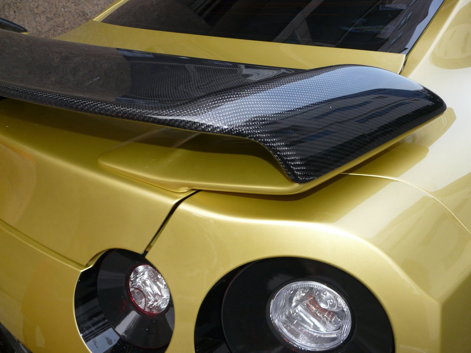 Carbon Design: NISSAN EXTERIOR CARBON DESIGN