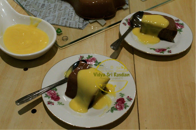 Widya Sri Rusdianti's Kitchen: PUDDING WITH CUSTARD KFC STYLE (PUDING ...