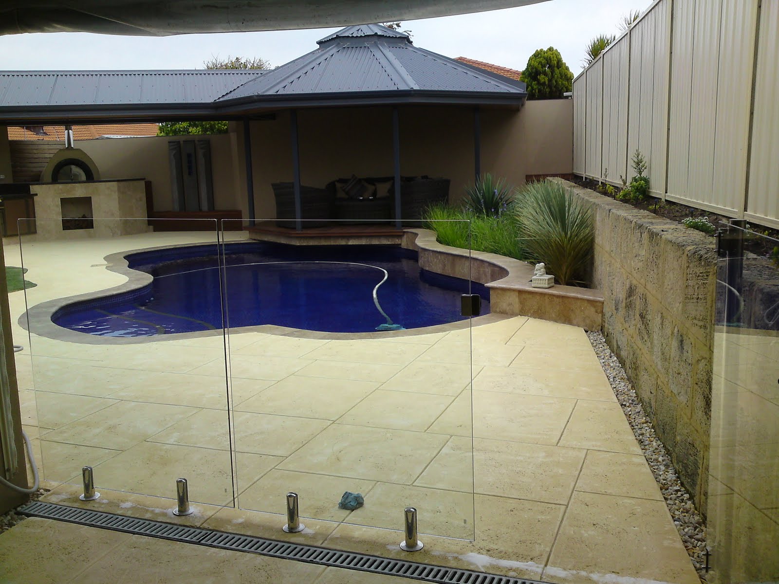 Mike Doran's Windy City Window Cleaning Perth 0403774516: Cleaning Pool ...
