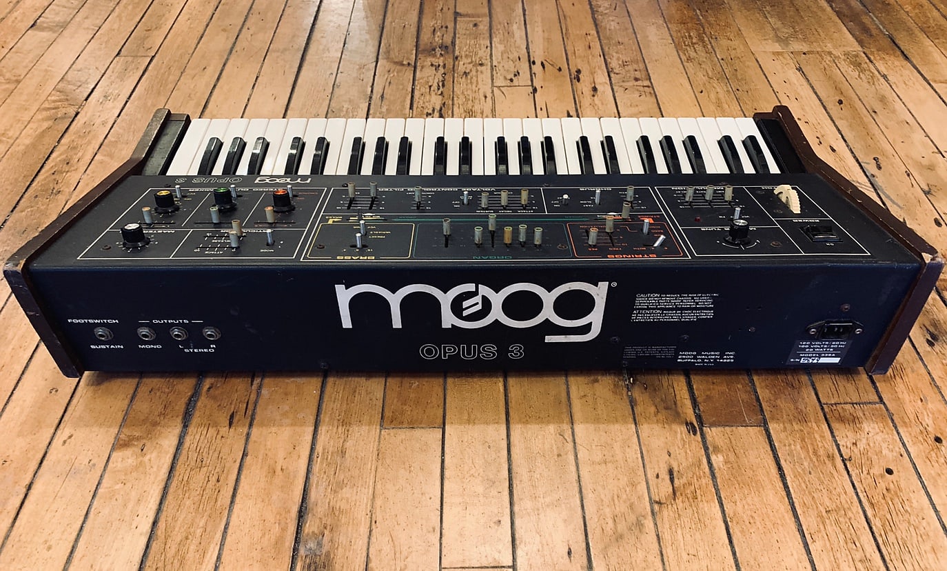 MATRIXSYNTH: Moog Opus 3 SN 5849