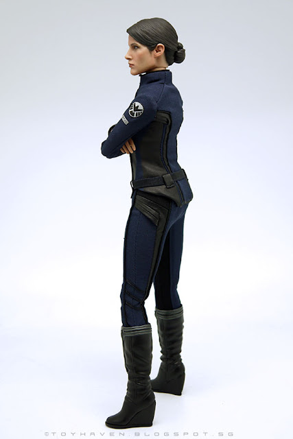 toyhaven: Hot Toys 2015 Toy Fair Exclusive Avengers: AOU 1/6th Maria ...