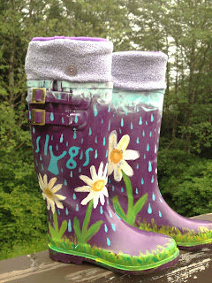 withtherain: DIY: Jazz Up Your Rain Boots With A Custom Paint Job!!