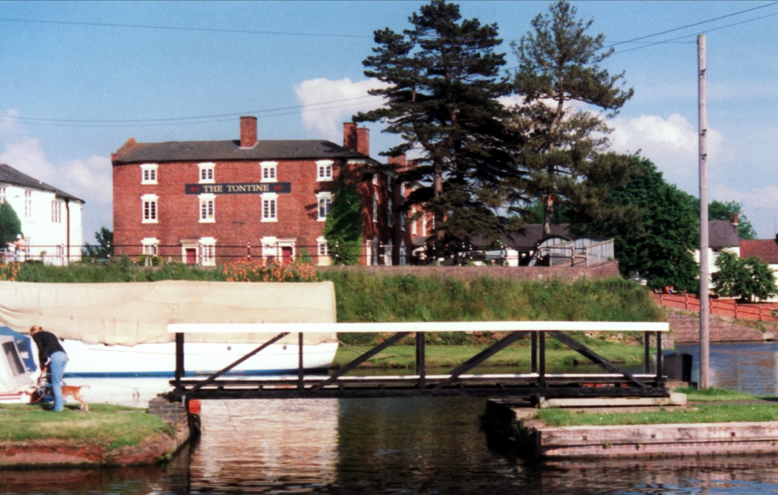 Pubs: Then & Now: #140 The Tontine, Stourport-on-Severn, Worcestershire ...