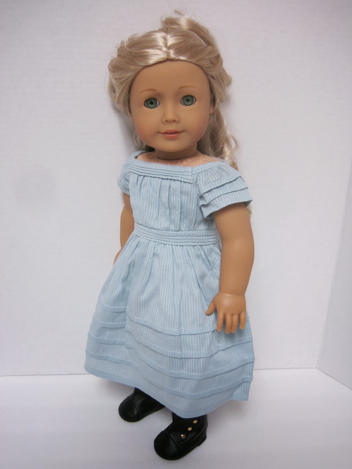 Never Grow Up: A Mom's Guide to Dolls and More: American Girl Caroline ...