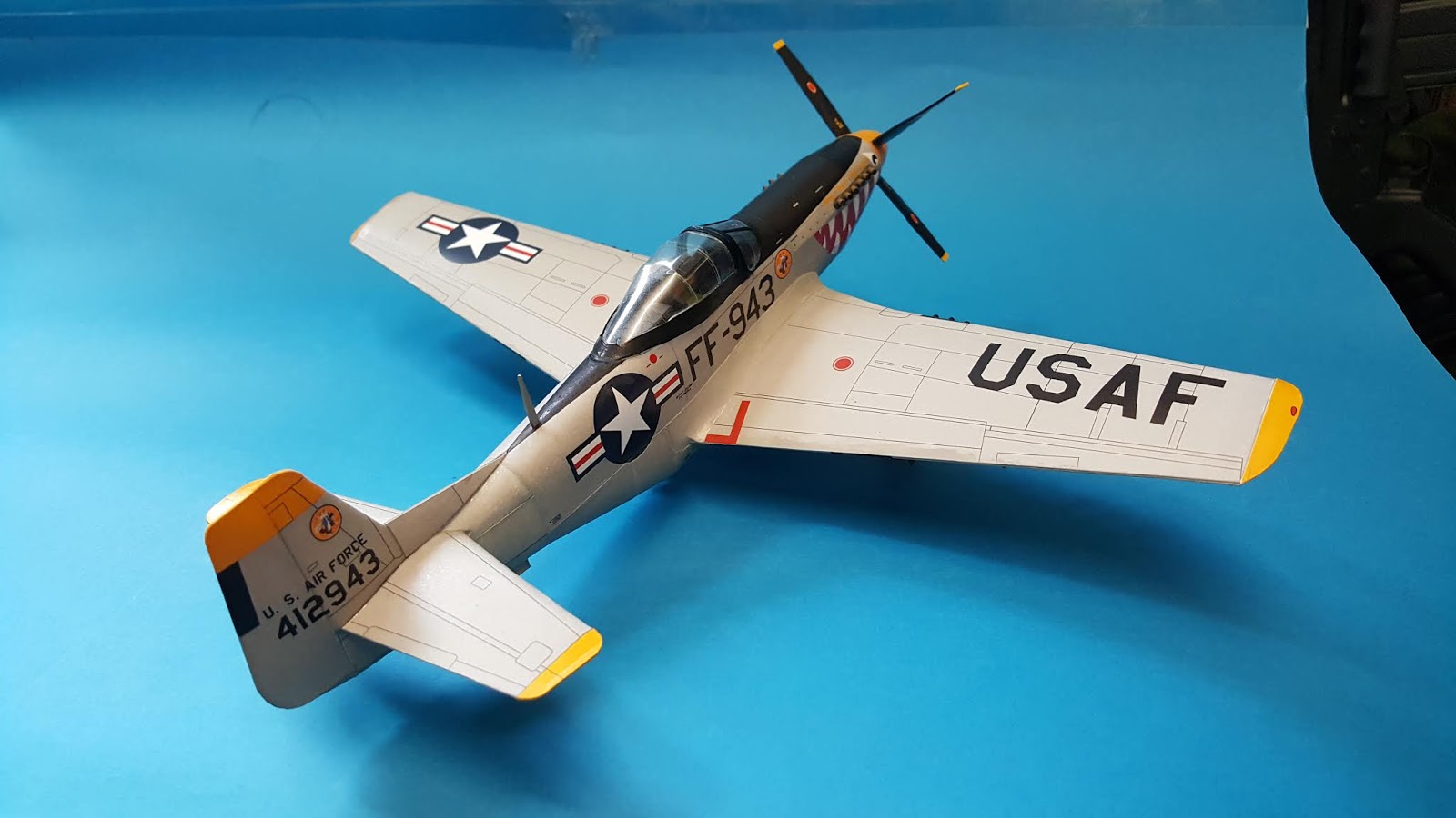 Paper and Card Models: P51 Mustang from Paper-Replika.com
